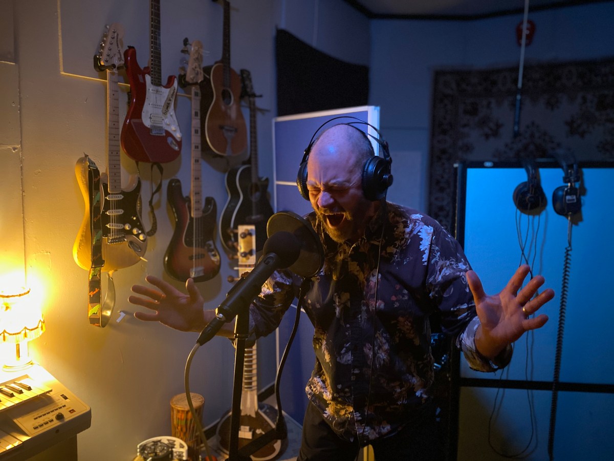 Interview with the poet Dominic Williams from Wales. – Nickopoet – Mer ...